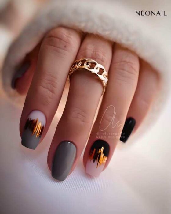 31 Classy Winter Nails To Try Right Now