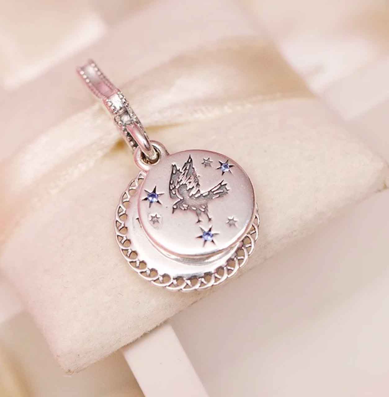 Aesthetic and Stunning Ravenclaw Gift Ideas for the Creative & Wise ...