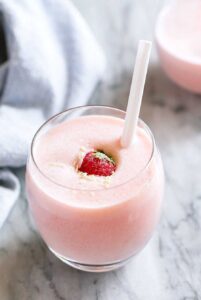 The Best Pretty in Pink Smoothie Recipes on the Internet - The Mood Guide