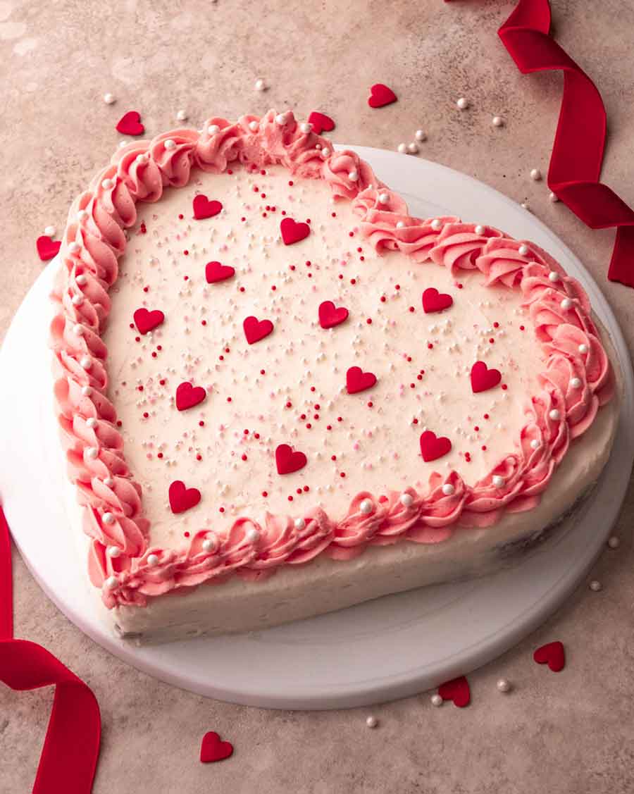 Aesthetic Heart-Shaped Cake & Tart Recipes to Try On Valentine's Day ...