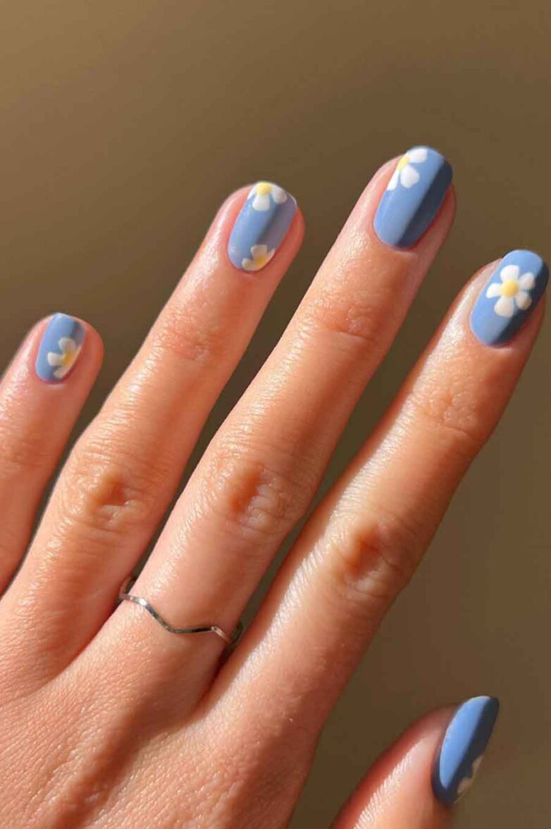 65+ Blue Nails With Designs + the Best Tutorials - The Mood Guide
