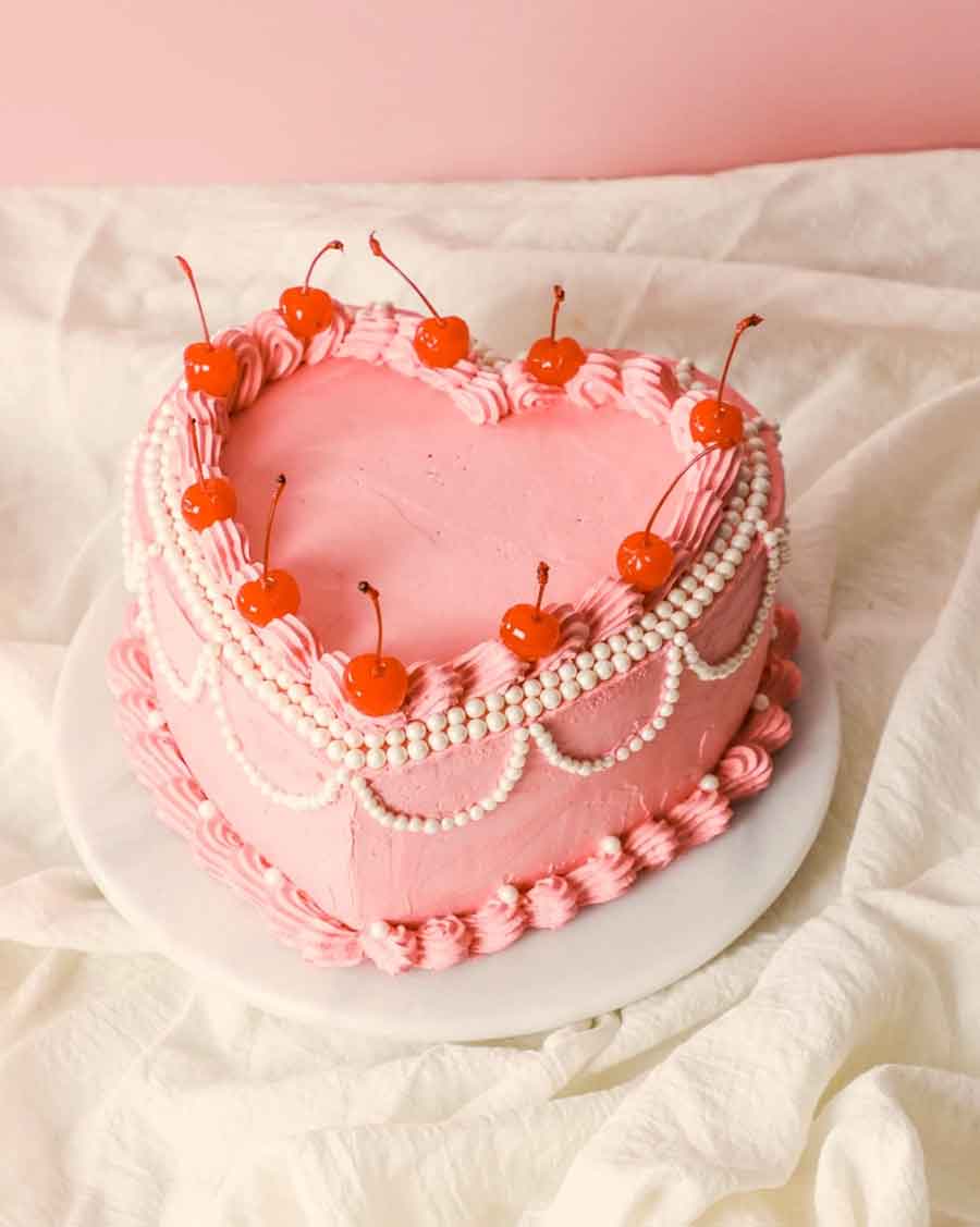 Aesthetic Heart-Shaped Cake & Tart Recipes to Try On Valentine's Day ...