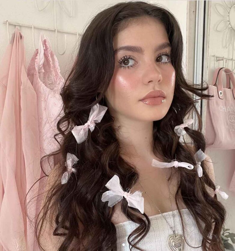 Coquette Bow: 30 Ways to Style Your Hair & Accessorize - The Mood Guide