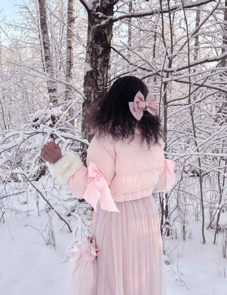 Coquette Bow: 30 Ways to Style Your Hair & Accessorize - The Mood Guide