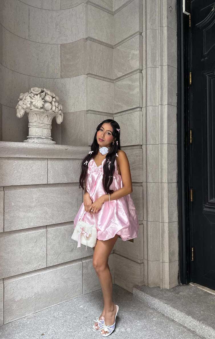 Coquette Bow: 30 Ways to Style Your Hair & Accessorize - The Mood Guide