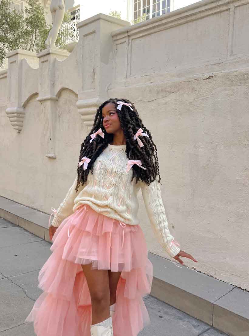 Coquette Bow: 30 Ways to Style Your Hair & Accessorize - The Mood Guide