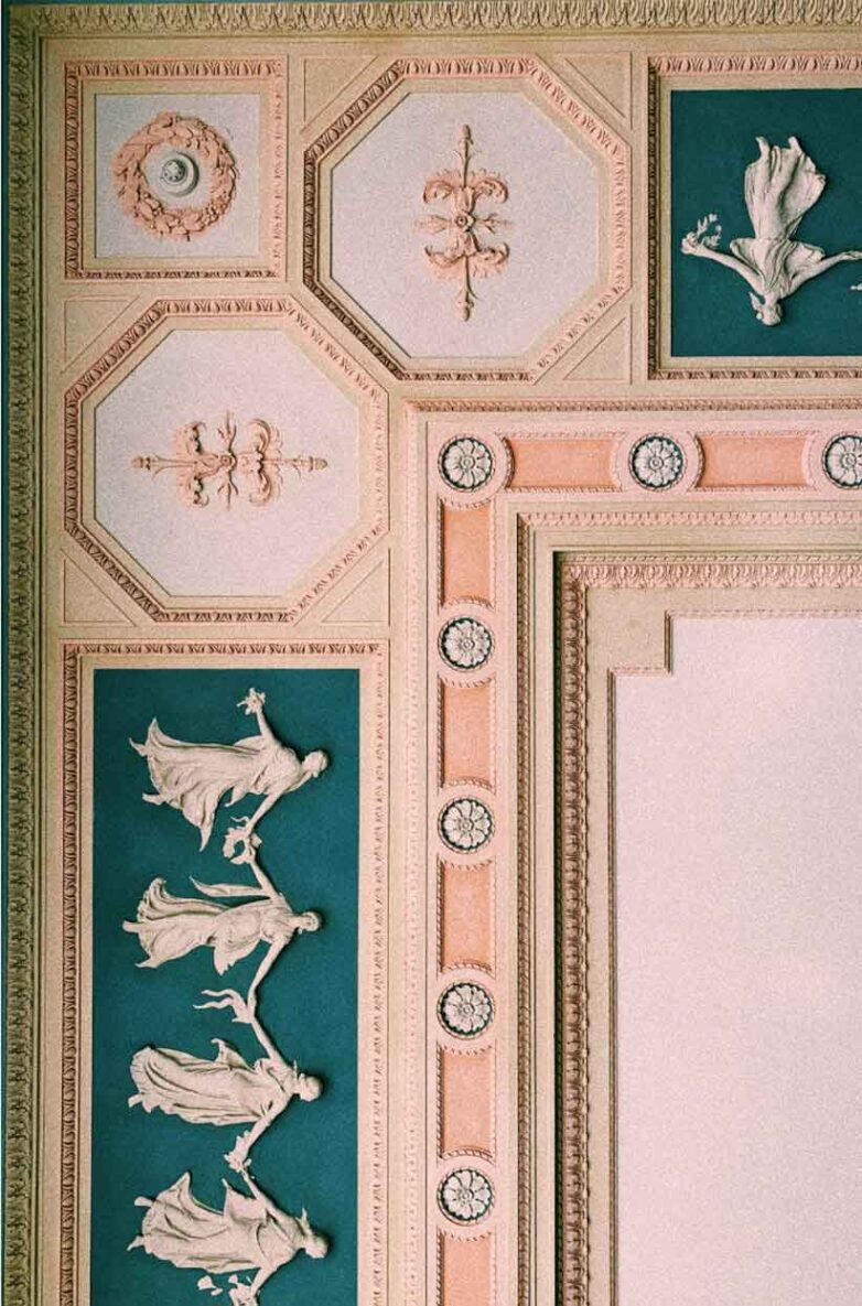 Light Academia Kitchen: Ideas, Textures & Lightning to Get in the Mood ...