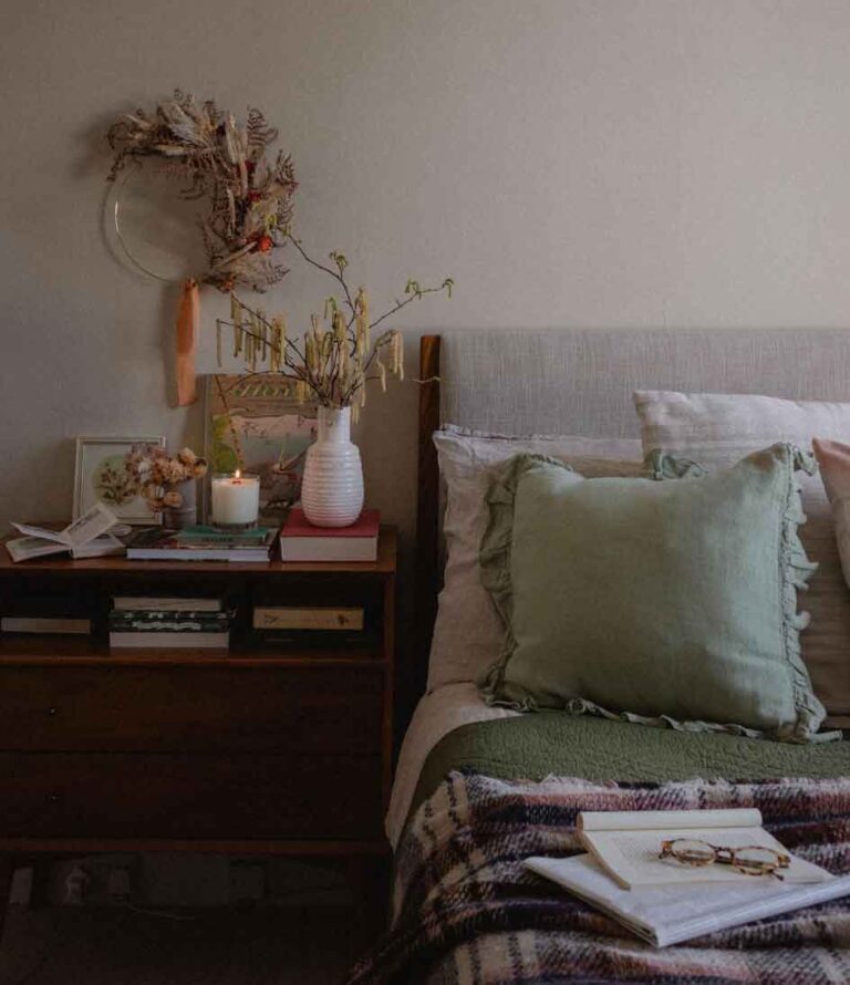 Cottagecore Bedroom & Bedding (Best from Instagram + Exclusive Ideas ...