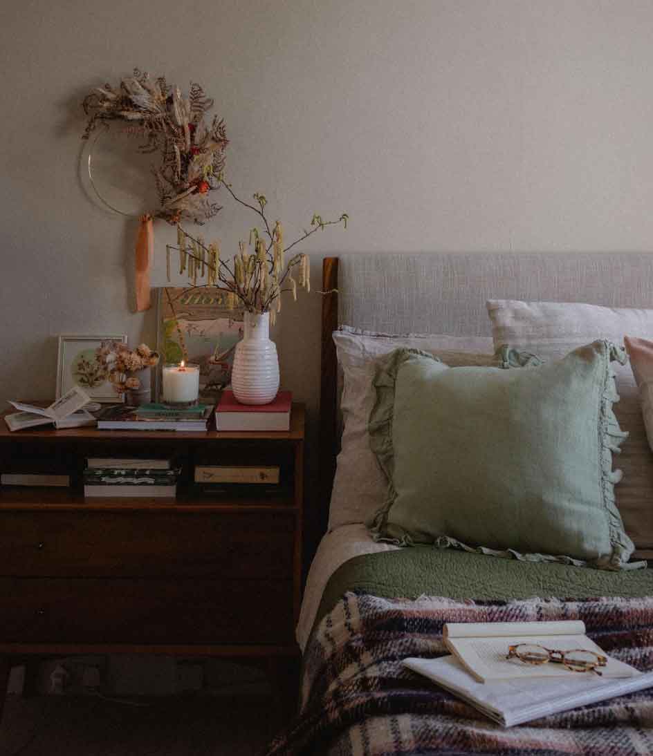 Cottagecore Bedroom & Bedding (Best from Instagram + Exclusive Ideas ...