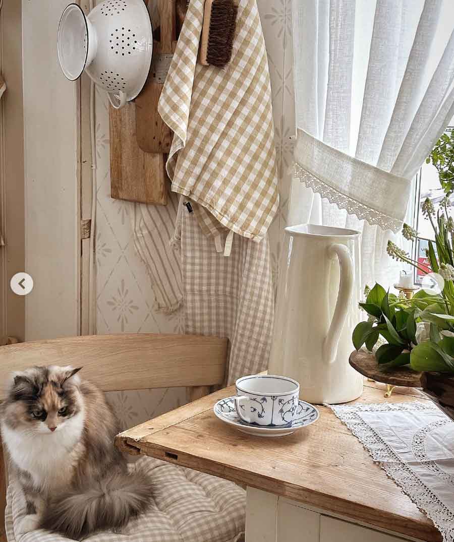 Authentic Cottagecore Kitchen Ideas to Feel Like Cooking in an ...