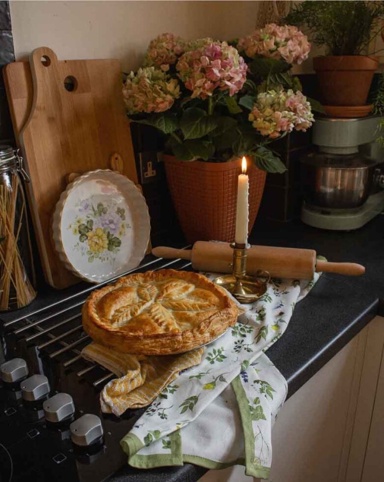 Authentic Cottagecore Kitchen Ideas to Feel Like Cooking in an ...