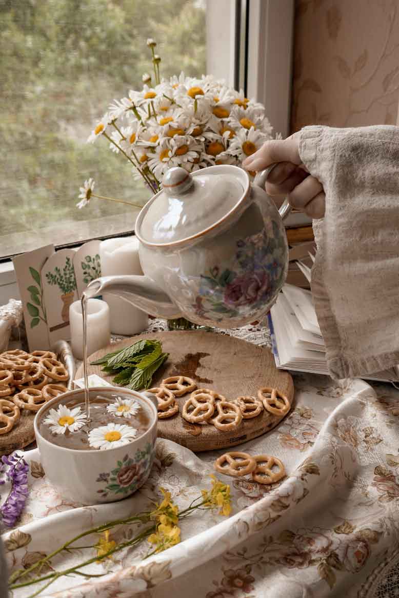 Authentic Cottagecore Kitchen Ideas to Feel Like Cooking in an ...