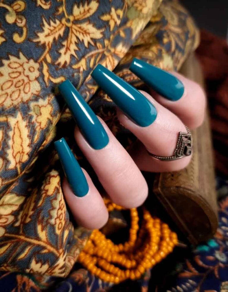 Teal Nails Ideas that Suit All Seasons