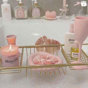 Coquette Bathroom Ideas to Indulge in a Parisian Chic Relax Time (from ...