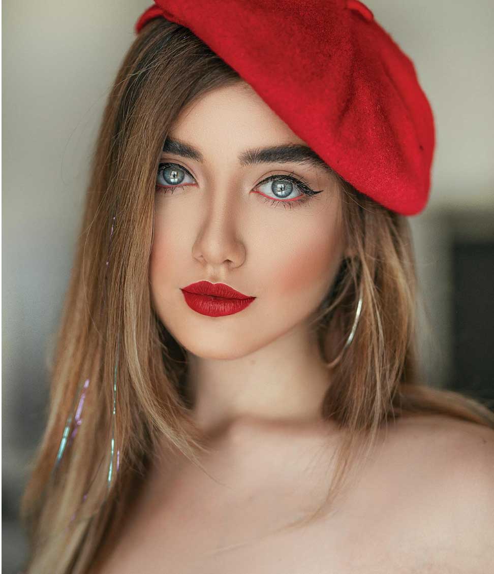 Demystifying French Girl Chic: How to Add This Effortless Style to Your ...