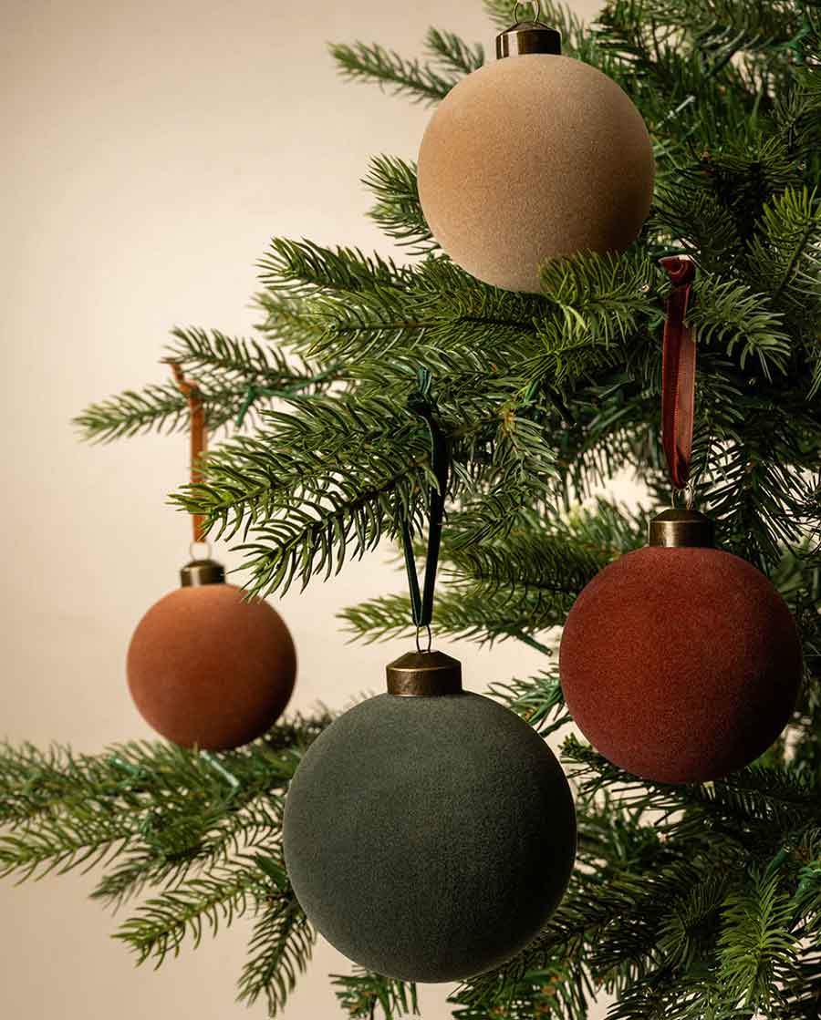 Crafting a Cottagecore Christmas Tree For a Rustic & Whimsy Holiday Charm