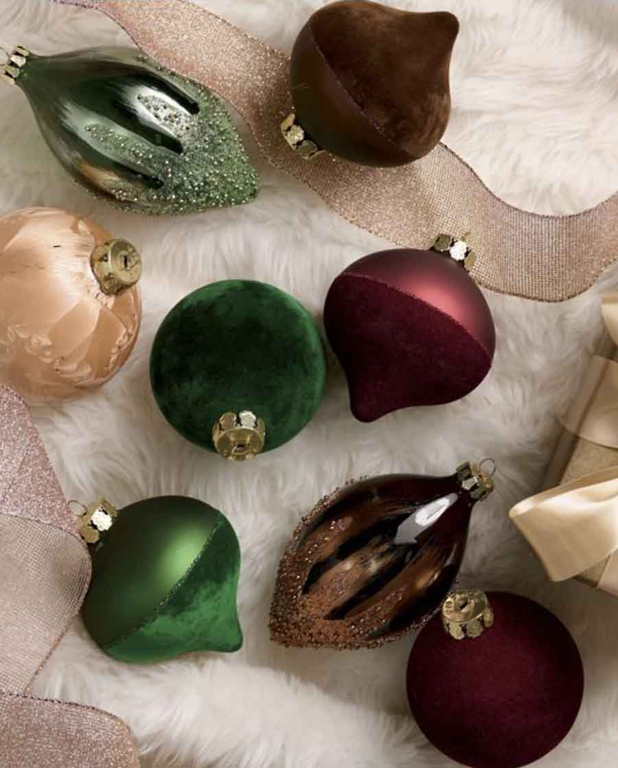 Crafting a Cottagecore Christmas Tree For a Rustic & Whimsy Holiday Charm