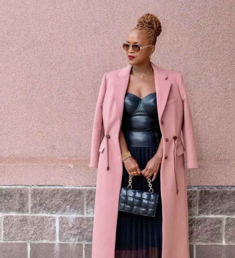20+ Ways to Style Pink Winter Coats (From a Cozy Girlie to a Parisian ...