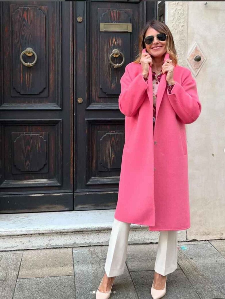 20+ Ways to Style Pink Winter Coats (From a Cozy Girlie to a Parisian ...