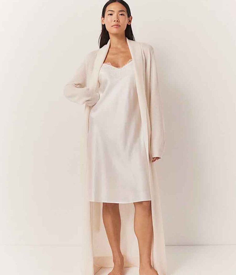 How to Romanticize a Chic Cashmere Aesthetic Winter Day (+mood board ...