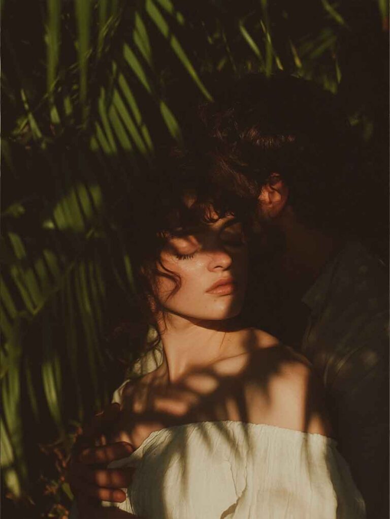 Unique Aesthetic Couple Photoshoot Ideas to Recreate your Movie Story ...