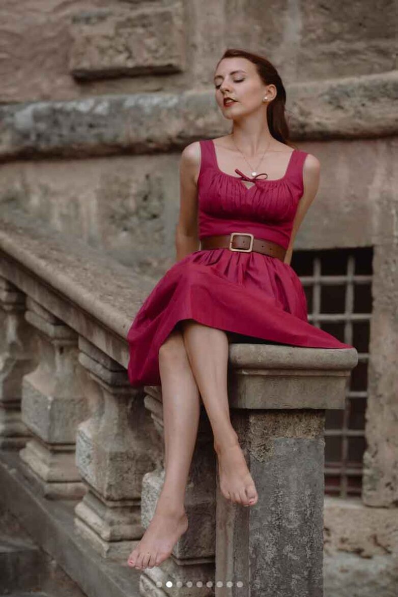 10+ Unexpected Colors & Mixes for Cottagecore Spring Outfits - The Mood ...