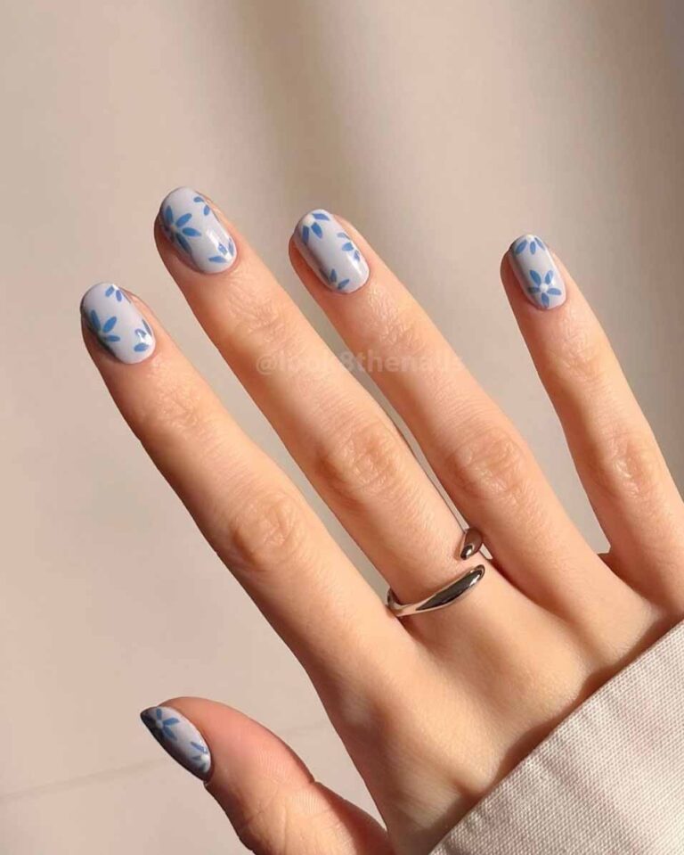 Simple Flower Nails: Easy DIY Floral Nail Art Ideas for Beginners - The ...