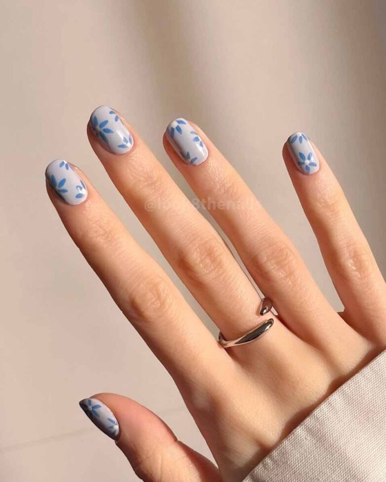 Simple Flower Nails: Easy DIY Floral Nail Art Ideas for Beginners - The ...