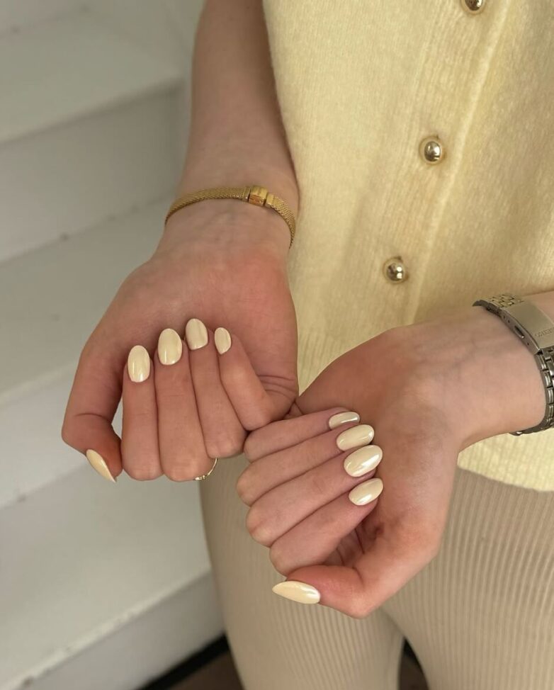 44 Butter Yellow Nails Ideas That are Trending in 2025 - The Mood Guide