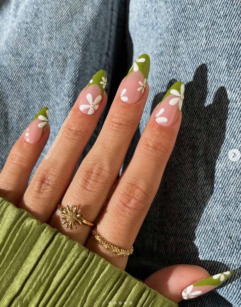 Simple Flower Nails: Easy DIY Floral Nail Art Ideas for Beginners - The ...