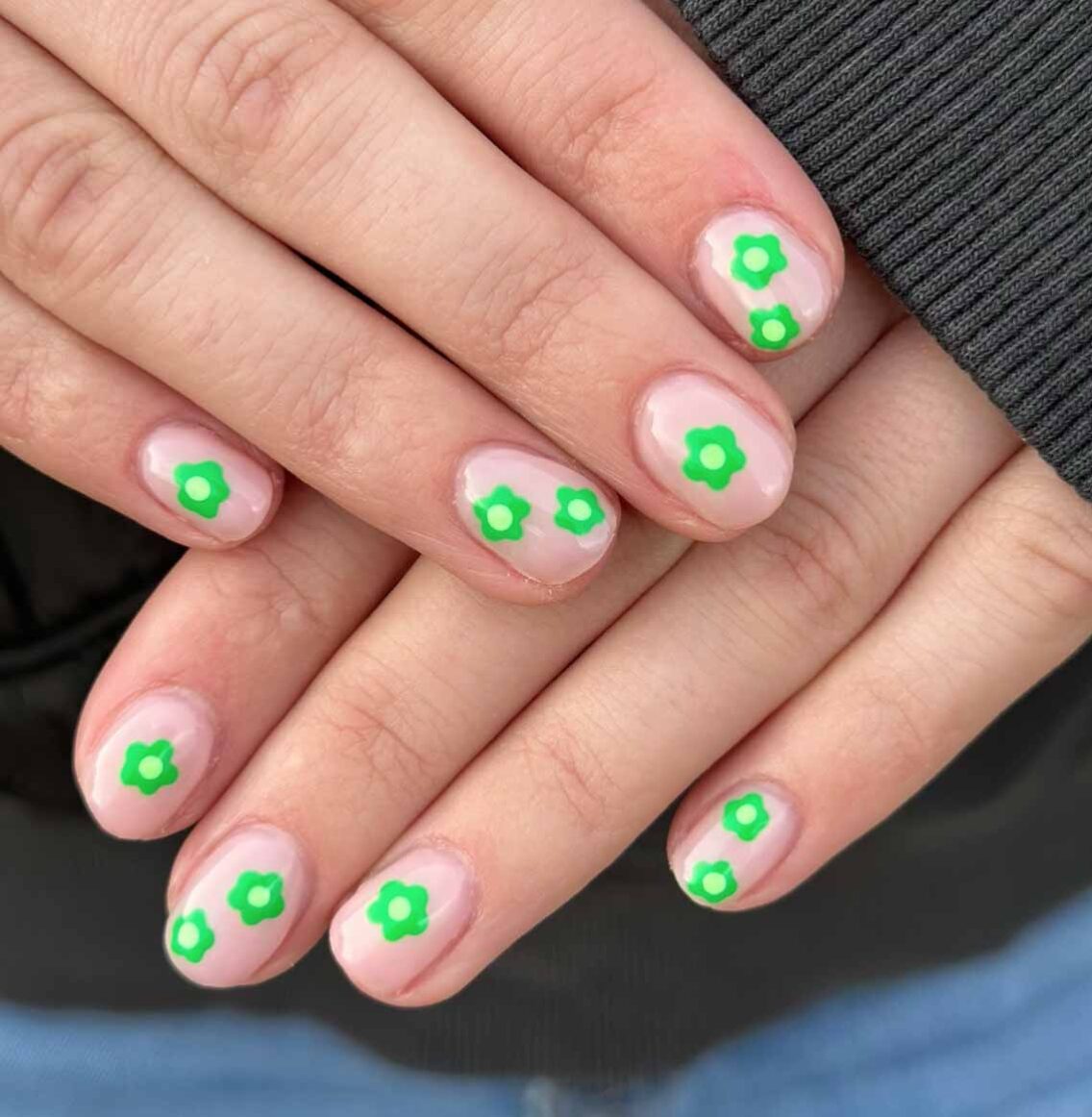 Simple Flower Nails: Easy DIY Floral Nail Art Ideas for Beginners - The ...