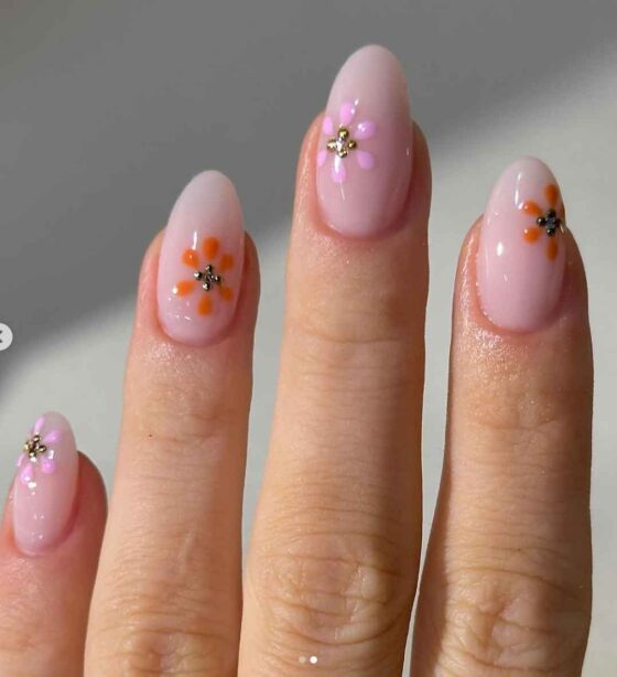 Simple Flower Nails: Easy DIY Floral Nail Art Ideas for Beginners - The ...